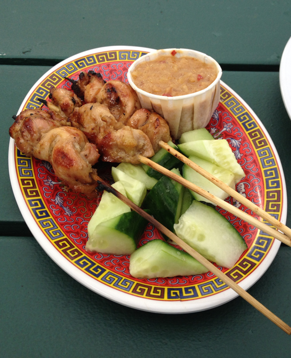 De Singapour à Montréal: les Satay Brothers | Famille au menu